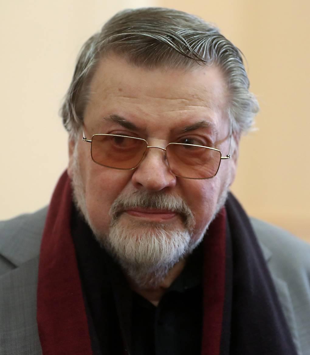 Не буду подробно описывать гастрольный маршрут — скажу только, что два ...